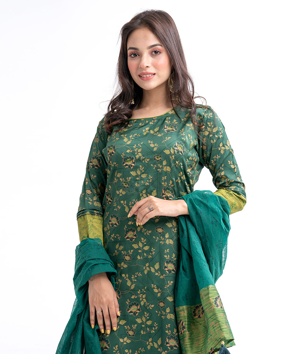 Green Salwar Crepe Silk Kameez